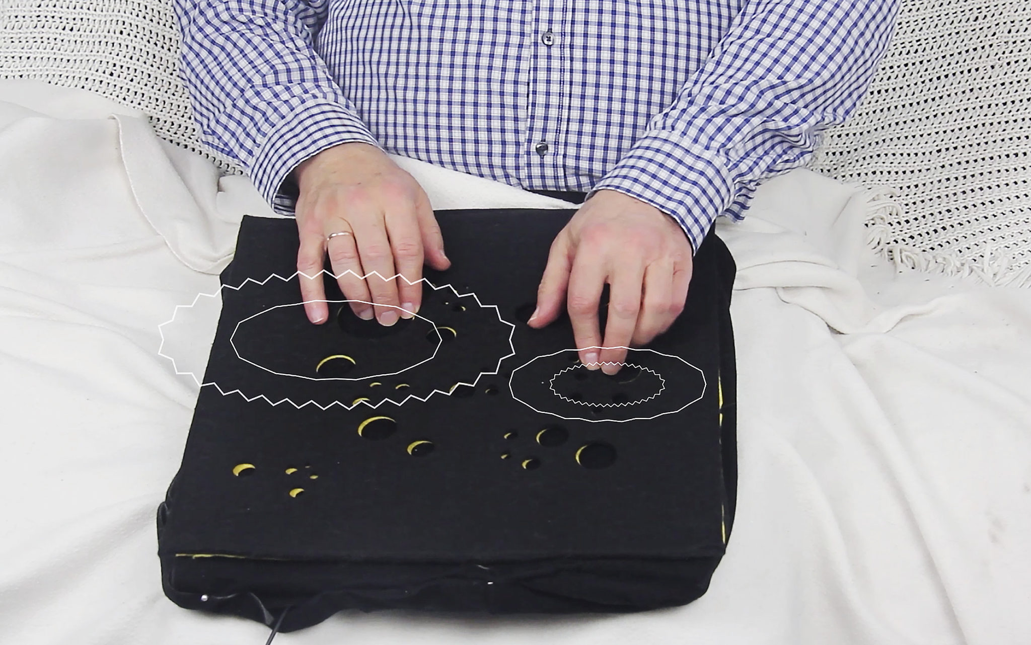 Vibro-Tactile Textiles: a therapeutic sensory interface – ANNA BLUMENKRANZ